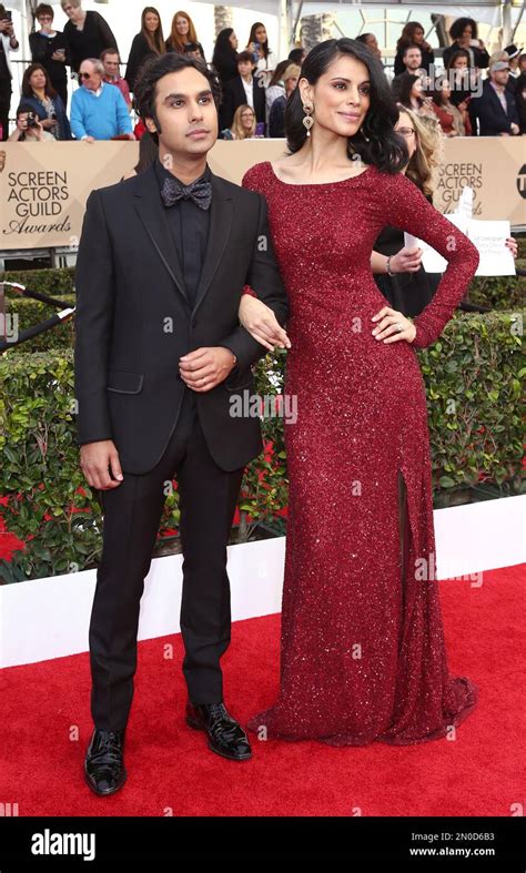 Kunal Nayyar Left And Neha Kapur Arrive At The 22nd Annual Screen Actors Guild Awards At The