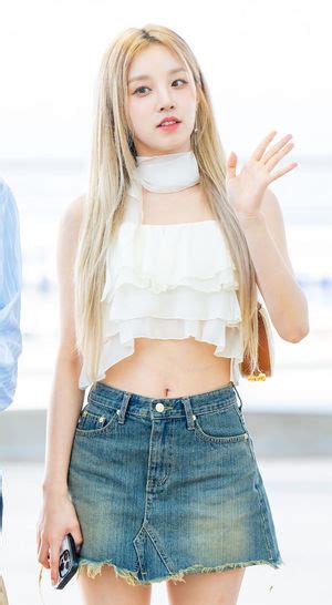 사진 여자아이들 우기사랑스러운 복근 뽐내며 Osen