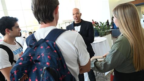 Patrick Rees 05 Receives Eloncomms Outstanding Alumnus Award Today At Elon Elon University