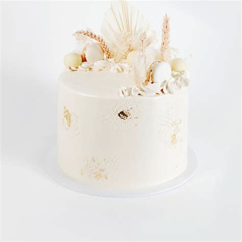 Handmade Dried Grass Cake Delivery In Sussex Harry Batten