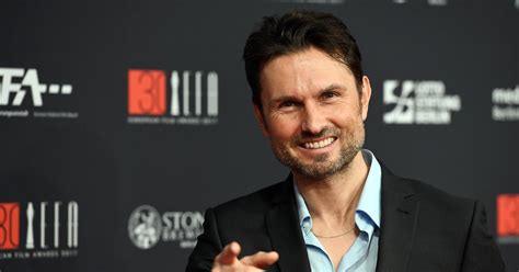 Simon Verhoeven Hochzeit Mit Nina Anais Nun In Wien