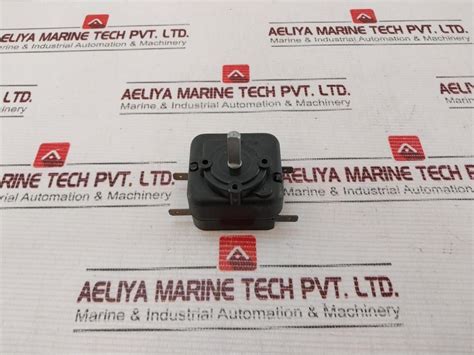 Coupatan C10 Switch Timer 15a 120vac Aeliya Marine Tech
