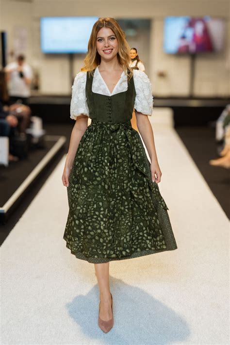 Dirndl Trends 2026 Die Wichtigsten Trachtentrends Herbstwinter 2026