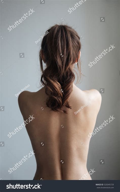 벌거벗은 예쁜 여자로격리 회색 스톡 사진 Shutterstock