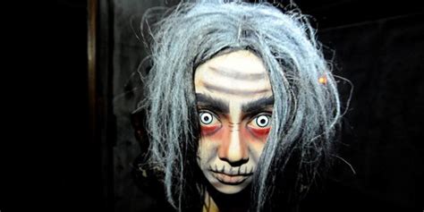 Hantu Pocong Di Tetek