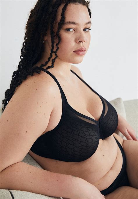 Triumph Triumph Signature Sheer W01 Ex Underwired Bra Black