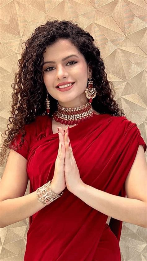 Palak Muchhal कुरुळे केस अन् झक्कास लूक पलकची झलकचं निराळी