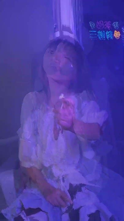 今天就不唱歌了 给你们变个装 刘韵涵 Youtube