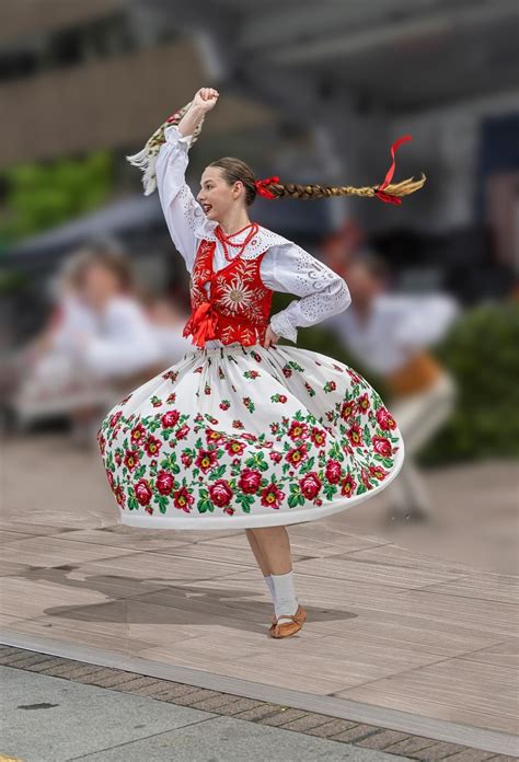 Lechowia Polish Canadian Folk Dance Company Facebook