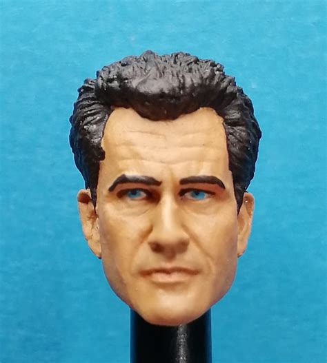 030 Mel Gibson Lethal Weapon 4 Signs Expendables 3