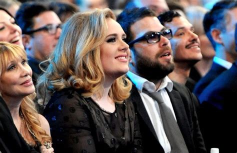 Selepas 7 Tahun Bersama Penyanyi Lagu ‘skyfall Adele Fail