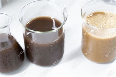 Experiment Of Waste Fermentation In Laboratories 이미지 1048815248 게티