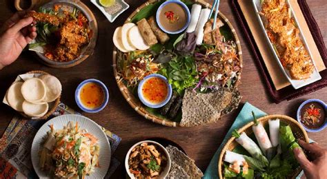 5 Best Alleys For A Saigon Street Food Tour