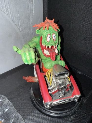 Danbury Mint Mr Gasser Sculpture Ed Roth Ratfink Big Daddy 124