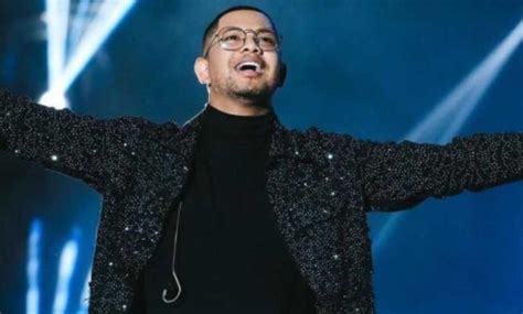 Brazilian Gospel Singer Collapses Dies During Performance Angel