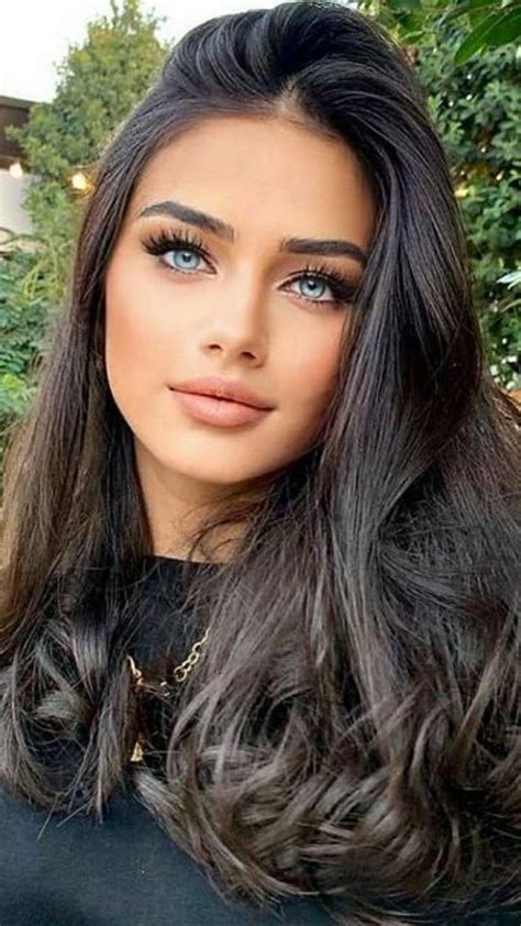 Pin By 👑onurcan Şafak👏 🎆 💘aŞki On 💞aŞk Kokan Kadinlar 🚺 Brunette