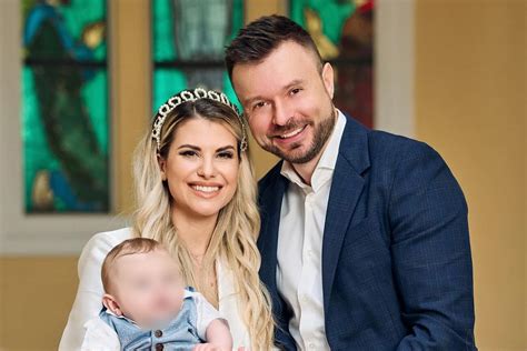 Ecija Ivušić I Goran Belošević Podijelili Fotografije S Krštenja Sina