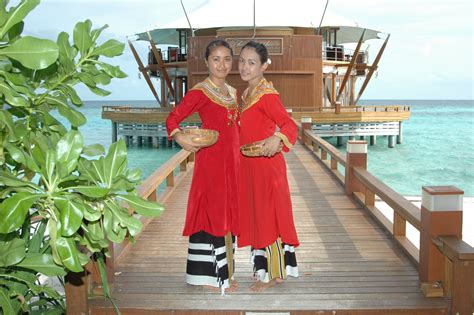 Life In Maldives Libas Dhivehi Traditional Maldivian Dress