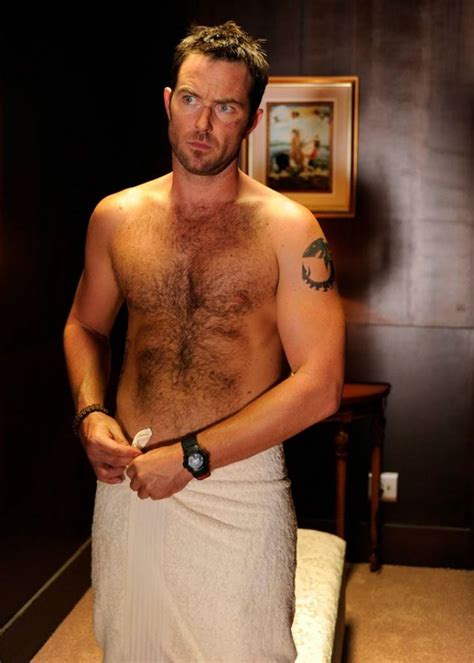 Pictures Of Sullivan Stapleton