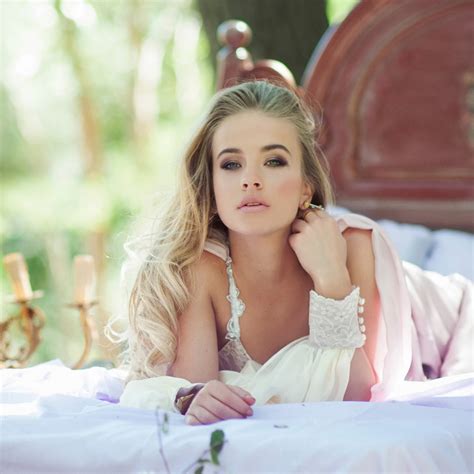 Download Wallpaper Look Model Liza Esther Mikrukova Section Girls In