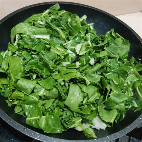 סלט סלק ירוק עלי מנגולד אמהות מבשלות ביחד