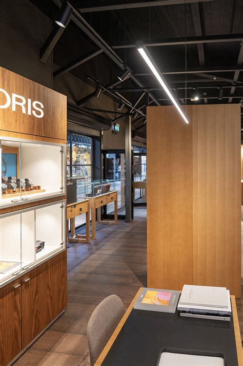 Stilrent Hos Urmaker Larsen Light House