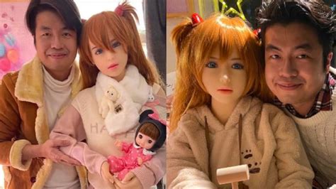 Un Uomo Di 36 Anni Di Hong Kong Sposa Una Bambola Di Silicone E La Ricopre Di Regali Sontuosi