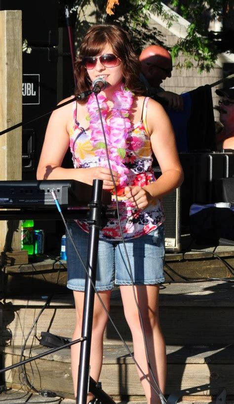 Kat Tomaszewski Kat Tomaszewski Added A New Photo