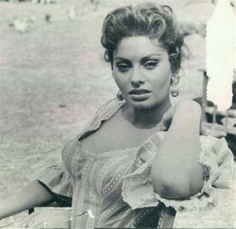 Pin By Aaron Navarro On Le Regine Ditalia Sophia Loren Sofia Loren