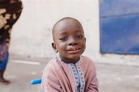 Hamadou Vindt Opnieuw Hoop Mercy Ships