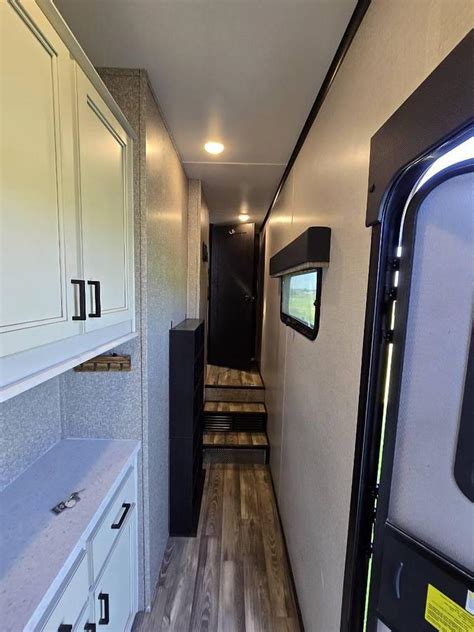 Used 2022 Highland Ridge Roamer 354mbh Fifth Wheel For Sale In Belg