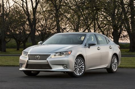 2014 Lexus Es 350 Seduces With Luxury Smoothness And Practicality