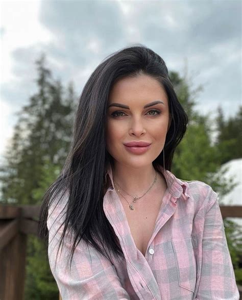 27 Yo Oksana From Ivano Frankivsk Ukraine Green Eyes Brown Hair