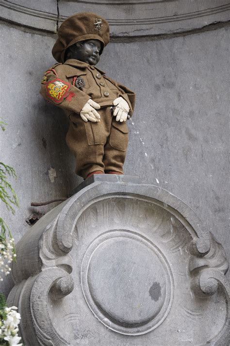 Brussels Manneken Pis Tested For Authenticity The History Blog