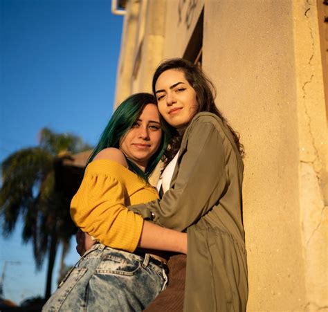Heres When To Start Calling Someone Babe According To Experts