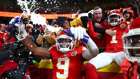 This Is Laura Kruk Kc Chiefs Wide Receivers Fitness Influencer