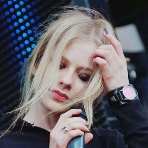 艾薇儿 堆糖，美图壁纸兴趣社区