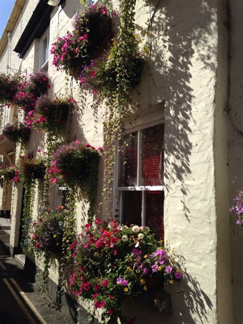 Cute British Pubs British Pub Red Peppercorn Peppercorn