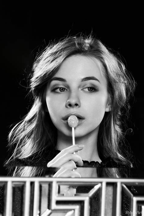 Siya In Portraits By Rylsky Art Erotic Beauties