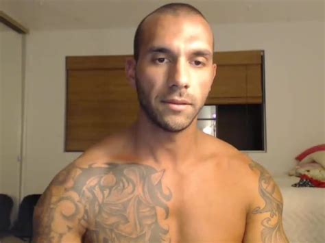 Muscle Chris Poses And Shows Ass