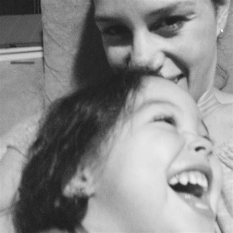 Janaína Mendes Youtube