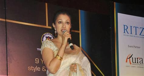 Gowthami Hot Photos High Resolution Pictures