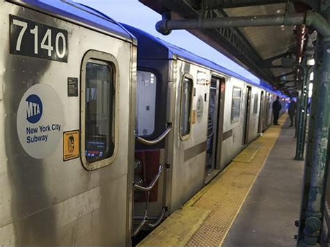 Man Burnt In Nyc Subway Attack While Protecting Fiancee Report