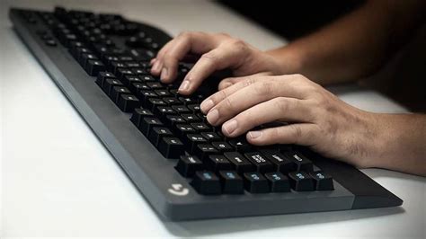 Why Is My Wireless Keyboard Not Working 6 Quick Fixes