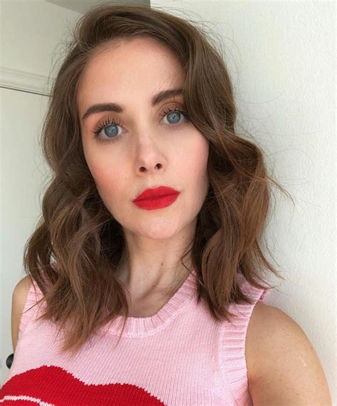 Pin By Geoff On Alison Always Alison Brie Brie Short Shoulder