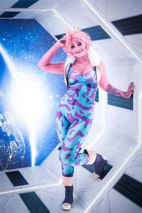 Mina Ashido My Hero Academia By Naginidesu On Deviantart