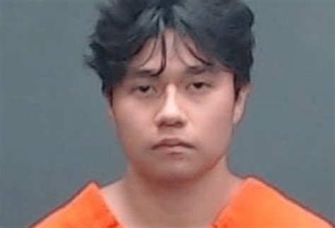 美 岁男疯狂屠杀 家人最小死者才 岁被捕崩溃他们想吃掉我 奥拉达 Olalde 警方