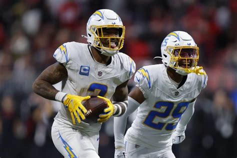 Tarheeb Still Derwin James Jr Lift Chargers Ever Closer To Playoff