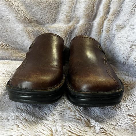 Authentic Clarks Leather Clogs Size 6 Medium Depop