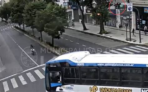 Tragedia En La Plata Un Motociclista Murió Tras Chocar Contra Un